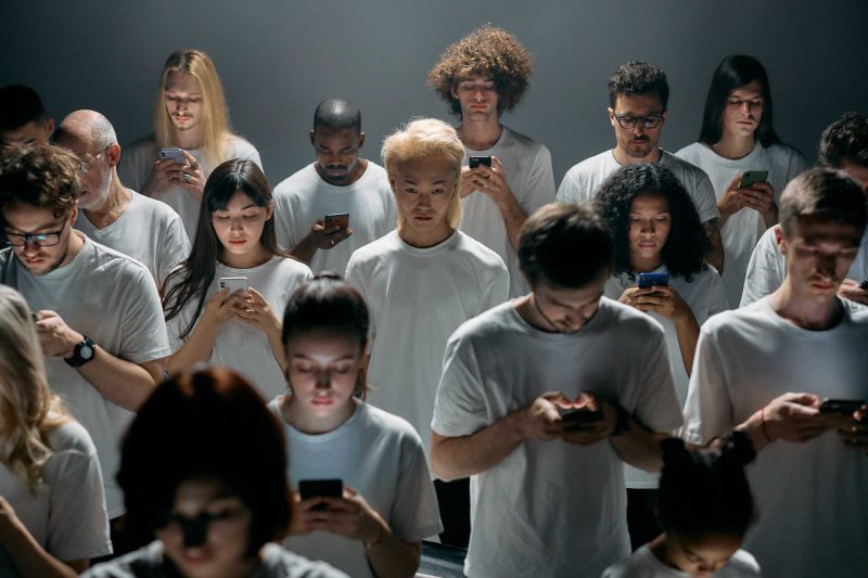 Technology addiction - warning from the Orions - Blog Riya